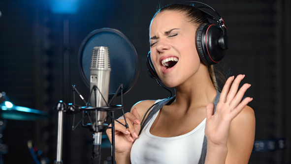 BUILD CONFIDENCE THROUGH SINGING! - The Ultimate Online Singing Course